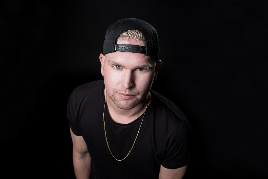 About Writing Lyrics, His Voice & MC Jeff - Hardstyle Mag